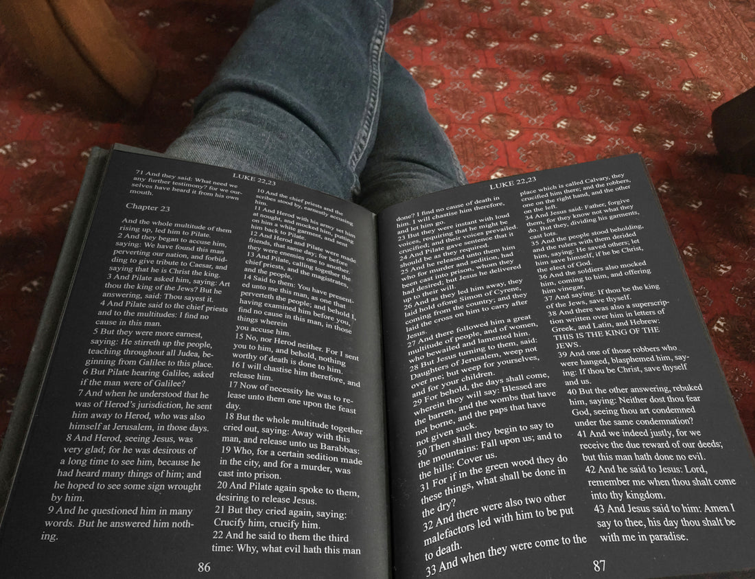 Black Paper – MONOCHROME BIBLE